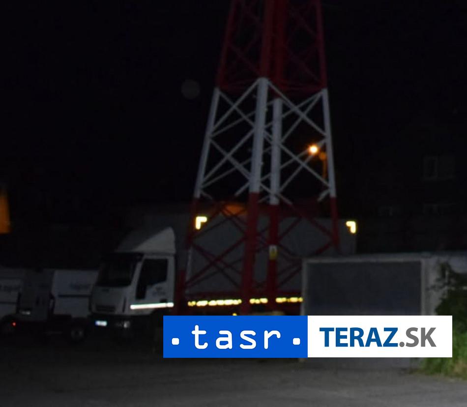 RÁNO V BRATISLAVE:Chlapec vyliezol na elektrický stožiar, dostal zásah