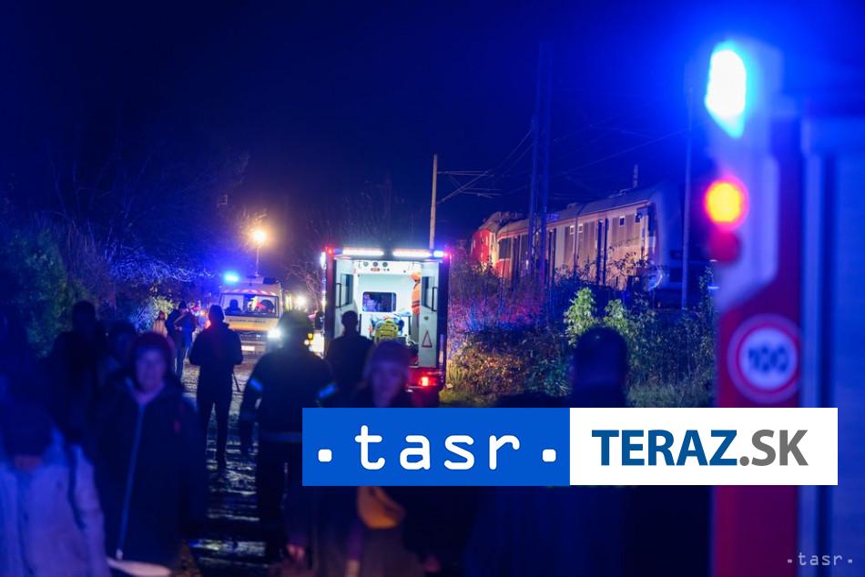 NEHODA VLAKOV MEDZI BRATISLAVOU A PEZINKOM: Zranených odviezli sanitky