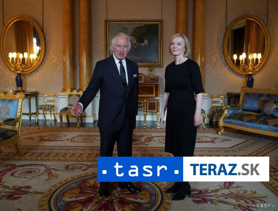 Kráľ Karol III. prijal v Buckinghamskom paláci premiérku Liz Trussovú