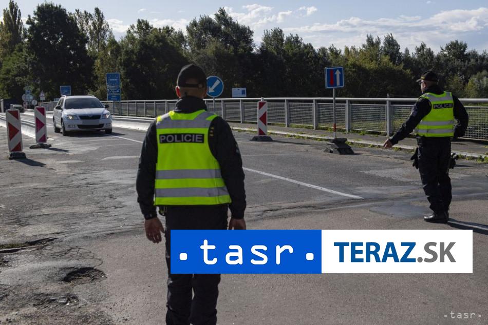 Česko predlžuje dočasné kontroly na hranici so SR