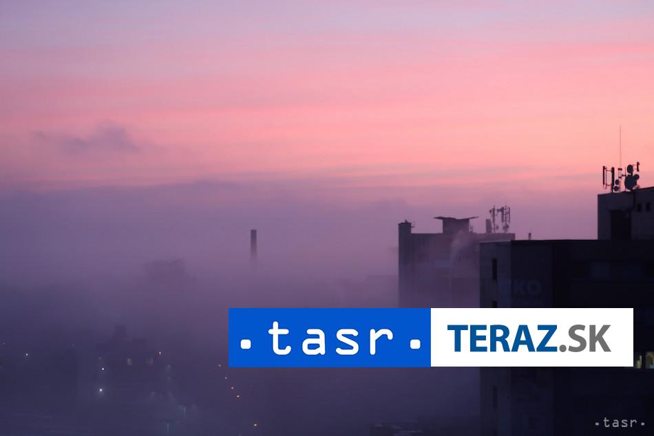 SHMÚ: Na strednom a západnom Slovensku sa môže večer tvoriť hmla