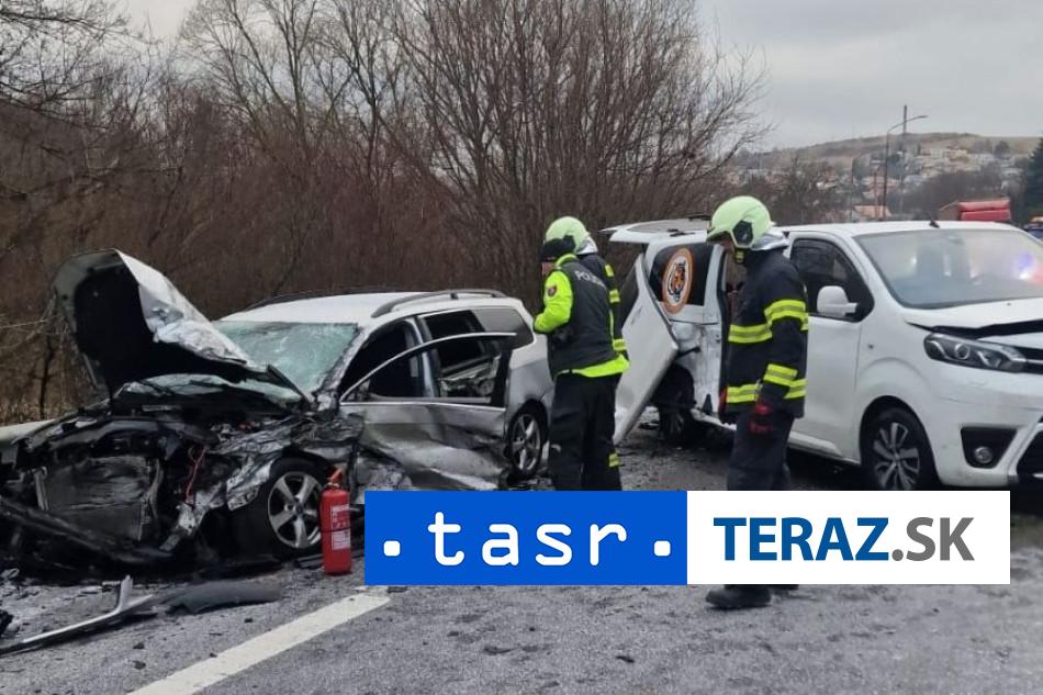 TRAGICKÁ NEHODA: Medzi Handlovou a Prievidzou sa zrazili dve vozidlá