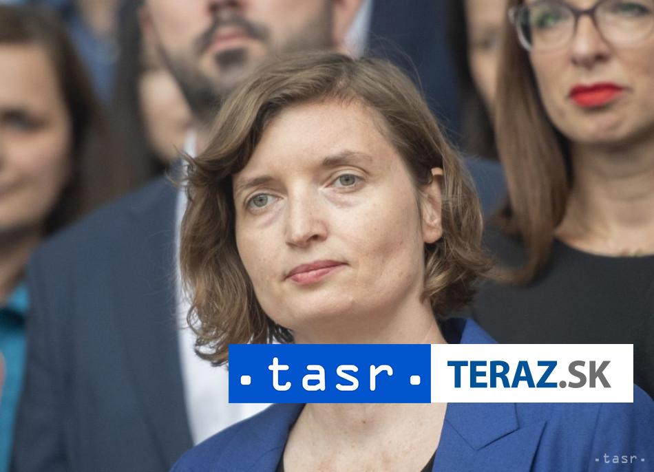 PS: Trináste dôchodky sú darčekom v prezidentskej kampani Pellegriniho