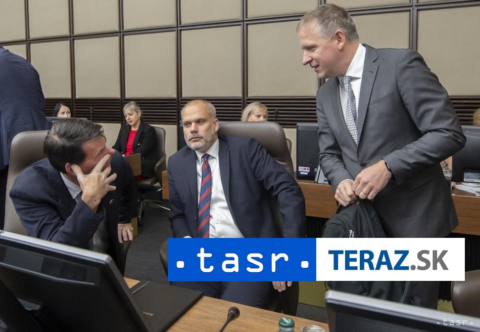 Vláda navrhla vymenovanie dvoch nových brigádnych generálov