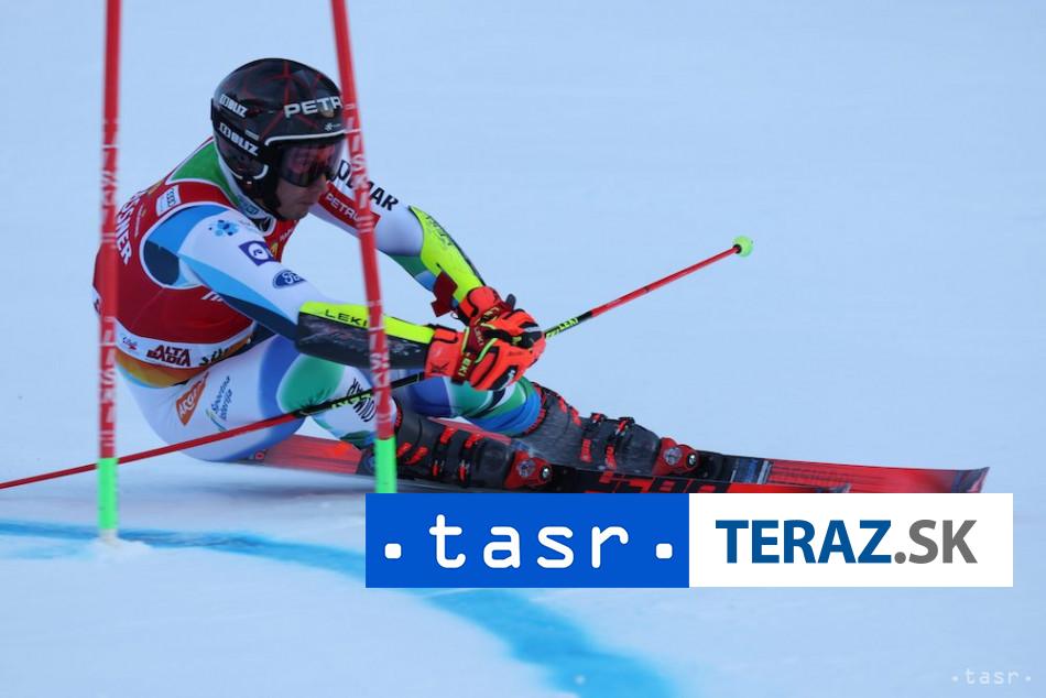 Kranjec na čele po 1. kole obrovského slalomu, Adam Žampa postúpil