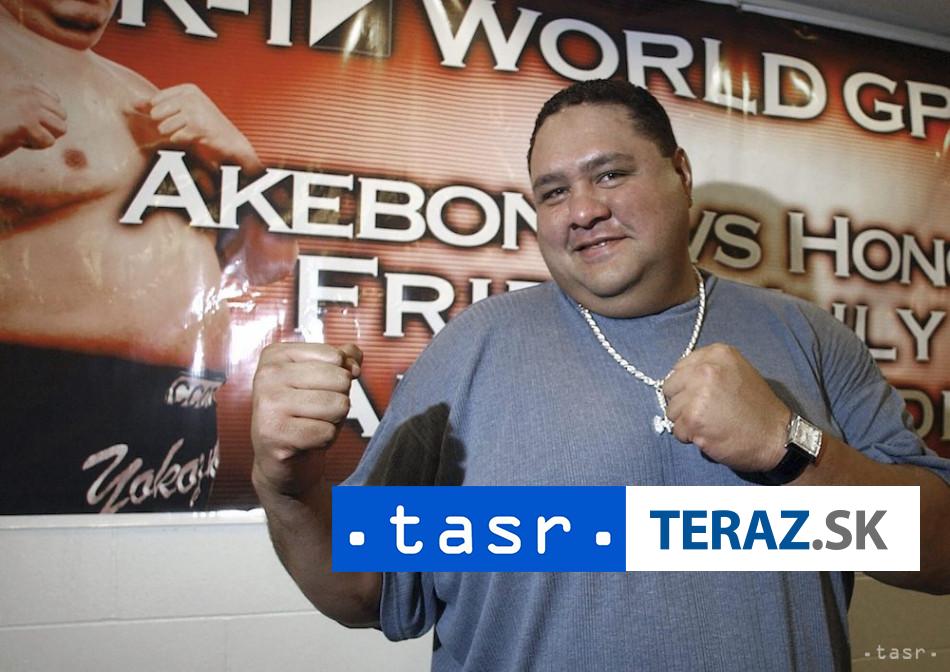 Na zlyhanie srdca zomrel zápasník Sumo Chad Rowan, mal 54 rokov