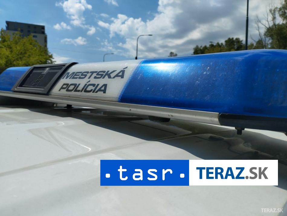 VODIČI, POZOR: V Bratislave na D1 hlásia nehodu