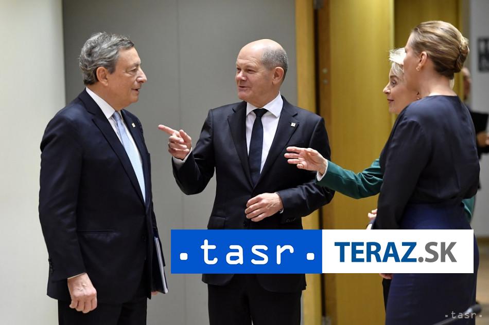 Draghi sa na summite lúčil s kolegami; chce, aby zostali jednotní