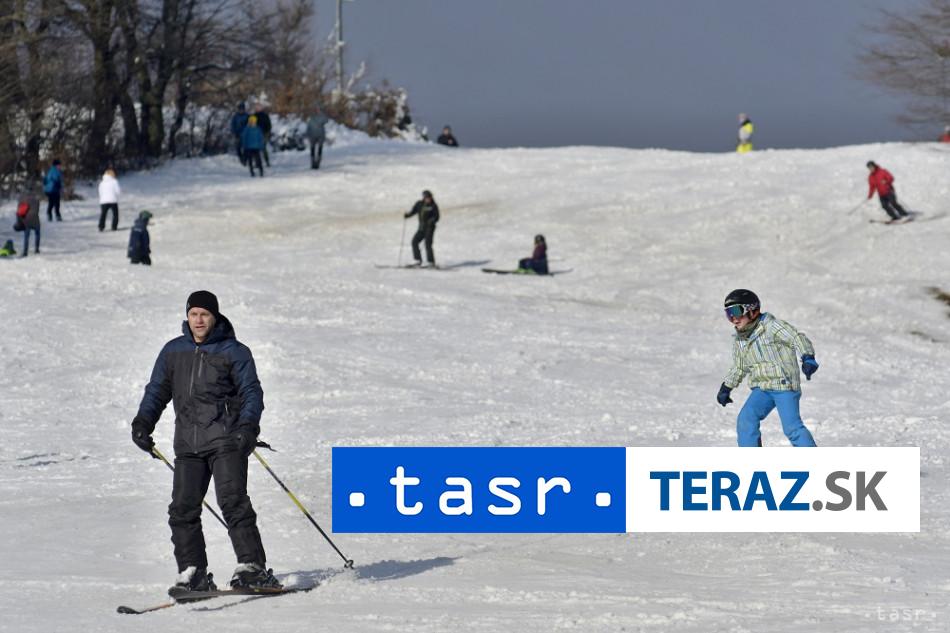 Tohtoročná lyžiarska sezóna bola na Bezovci pri Piešťanoch krátka