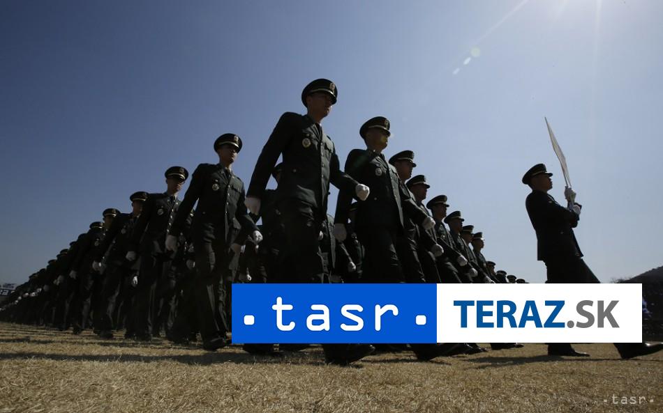 Vojenské hodnosti viac nebudú môcť získavať verejní funkcionári